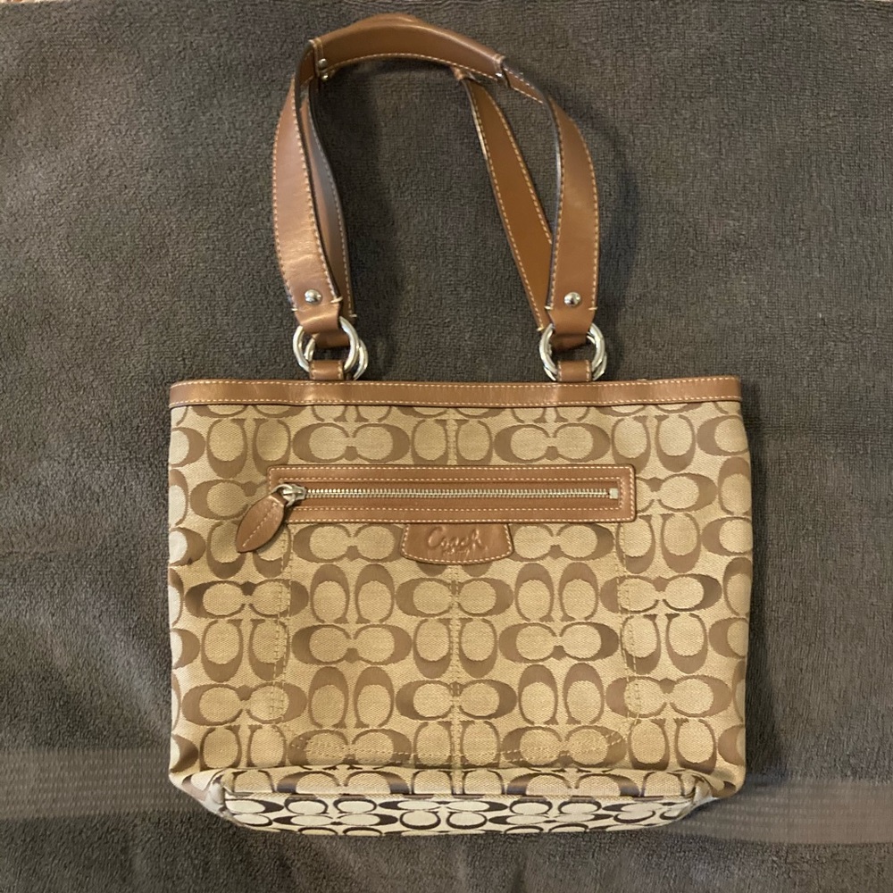 Coach Signature Purse - Gem